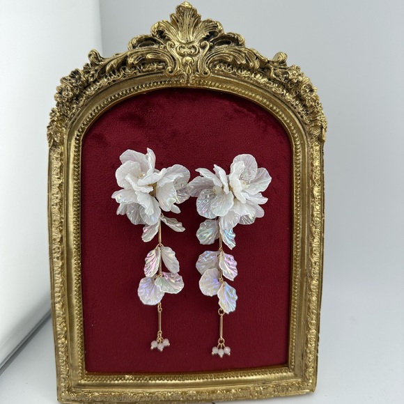 Zara | Jewelry | Elegant White Floral Drop Earrings | Poshmark